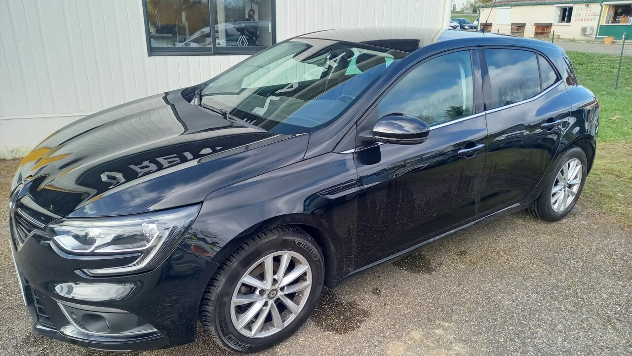 Renault Megane 4 Berline - Renault Tabacco